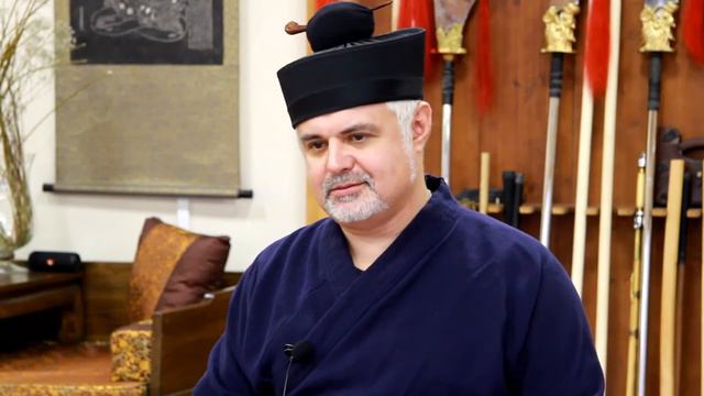 Как важно быть внимательными к себе людям помогающих профессий.