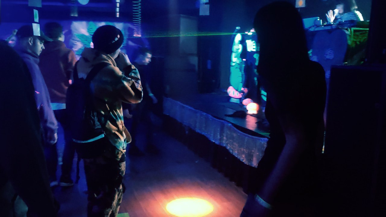 FreakodelicaRt: Alice in Wonderland, part 10, Naarya - "Reincarnation», performed by Naarya & Sol8