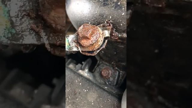 А в вашей машине хорошая масса !__ Или ждите глюки от автомобиля.mp4