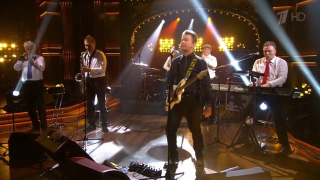 Валерий Сюткин — "Стильный оранжевый галстук" (Вечерний Unplugged, Первый канал, 2020)