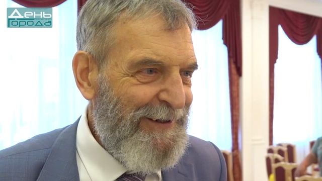 30.08.2021 Глава города Юрий Шалабаев вручил медали к 800-летию Нижнего Новгорода ветеранам труда.