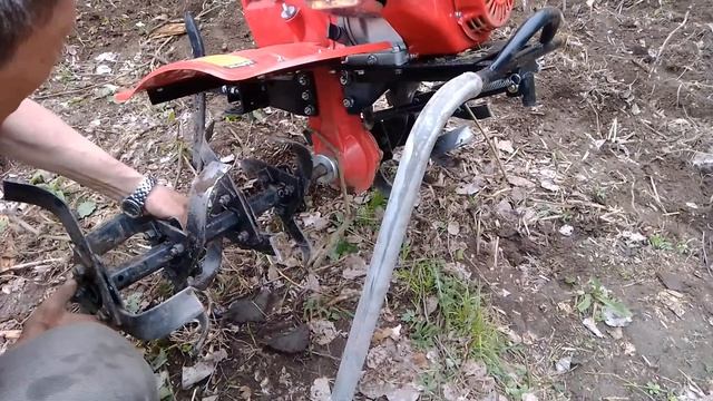 Замена фрез на мотоблоке Брайт М 105А в одиночку. Нехитрое приспособление из ничего.