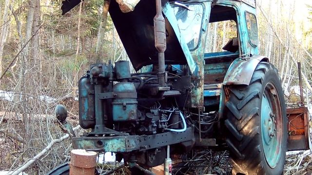 Развалившийся трактор Т-40 начинаю собирать.
