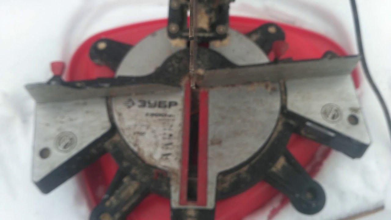 Торцовочная пила ЗУБР ЗПТ-210-1400 Л