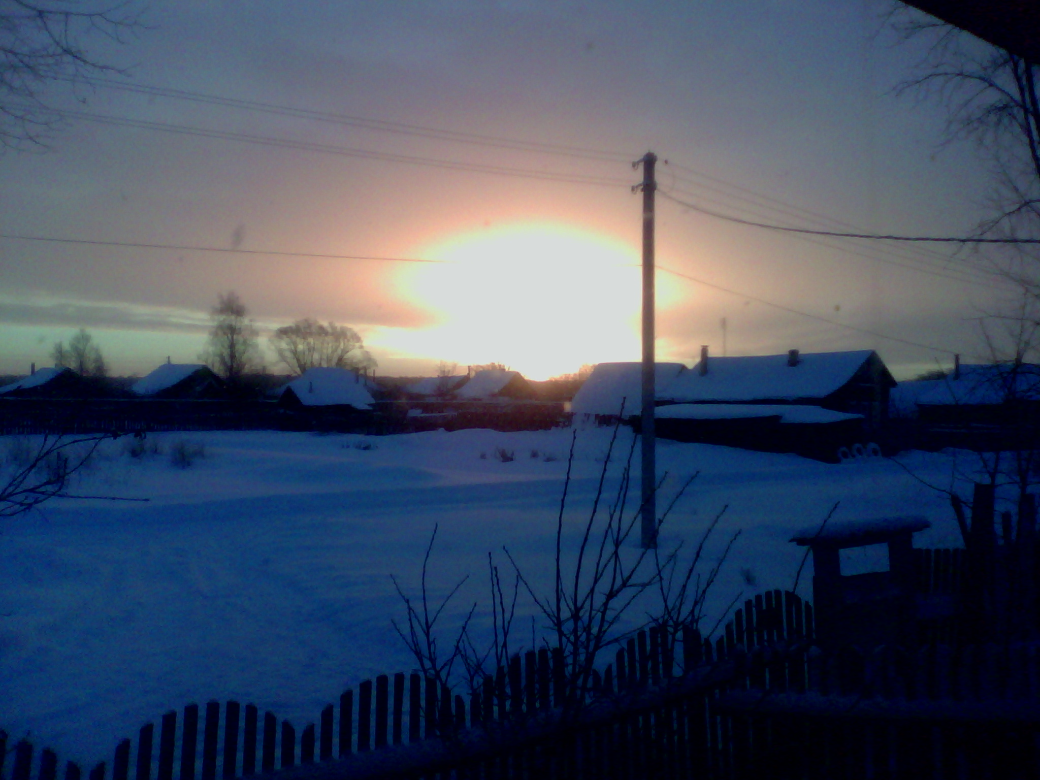 -30 градусов спит на земле.