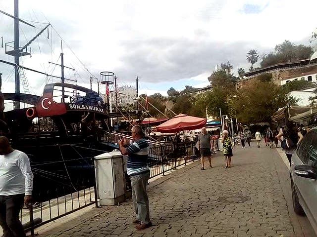 В порту Анталии.