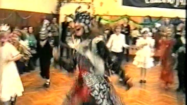 2001.12 Новый год в 1 классе Максима