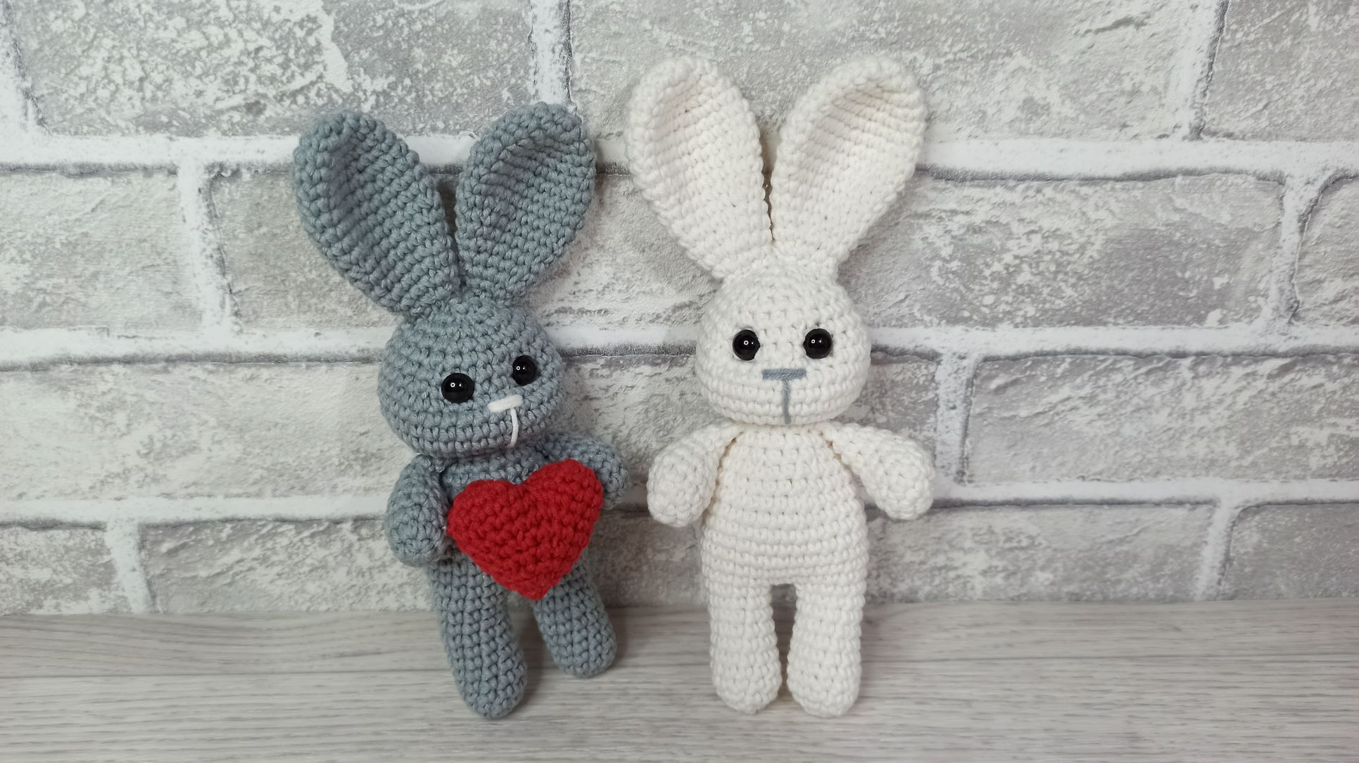 Зайчик крючком