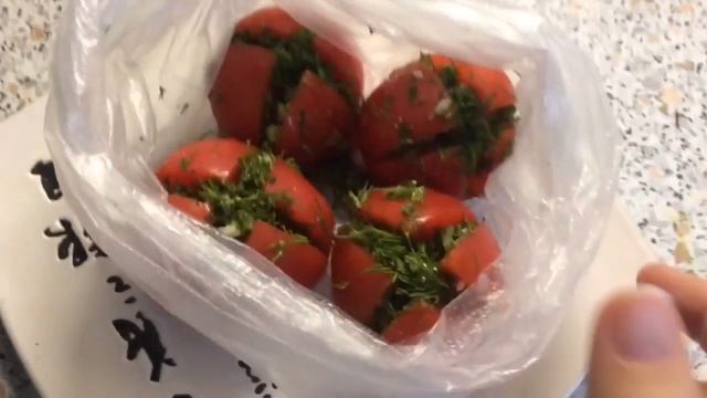 Малосольные ? помидорчики.