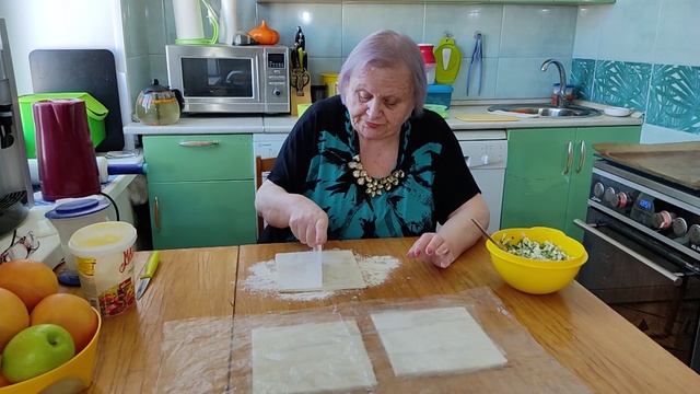 Конвертики из слоёного теста с луком и яйцом НОВ