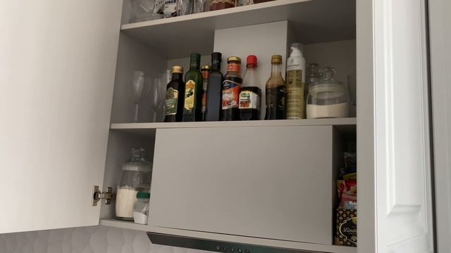 Современная кухня в классическом стиле от производителя Фабрика мебели "Эльсинор".mp4