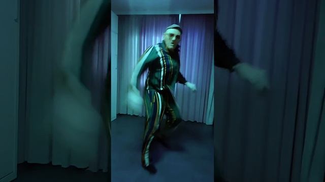 Танцуй вместе со мной 😀