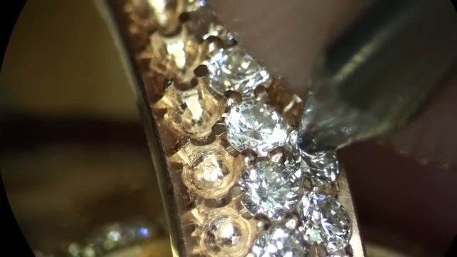 Закрепка камней в исполнении известного на весь мир закрепщика Виталия Крысюка