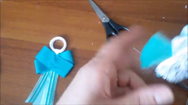 Бантики "Водопад". Резинки из репсовых лент с принцессами. Жасмин