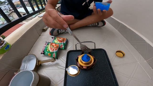 АРМЕЙСКИЙ КОТЕЛОК И СПИРТОВАЯ ГОРЕЛКА, ДОШИРАК В СОЛДАТСКОЙ ПОСУДЕ - ТЕСТ ГОРЕЛКИ