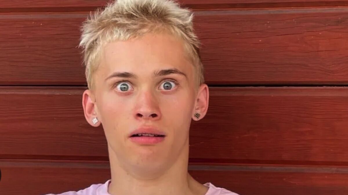 Зачем Даня Милохин прилетел в Россию: беглый блогер снизил гонорар и надеется на съемки и другую ден