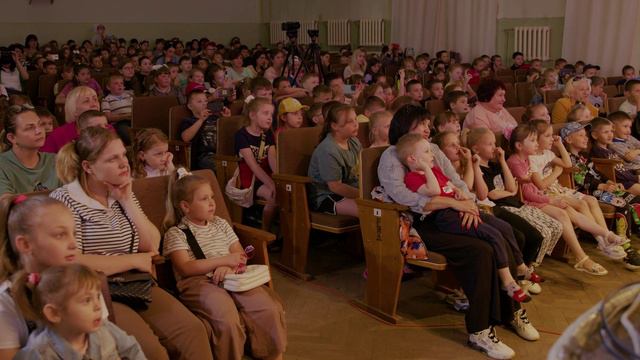 ГАСТРОЛИ В ЛУТУГИНО