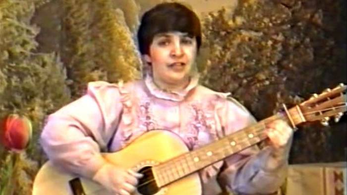 "Герои из сказки" (запись 1992 г.). Поёт автор - Надежда Вдовкина.