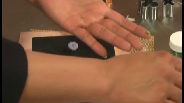 Как приготовить жевательную резинку "Цветок гортензии" для украшения торта