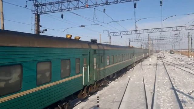 Встреча пассажирских поездов с электровозами KZ4AT