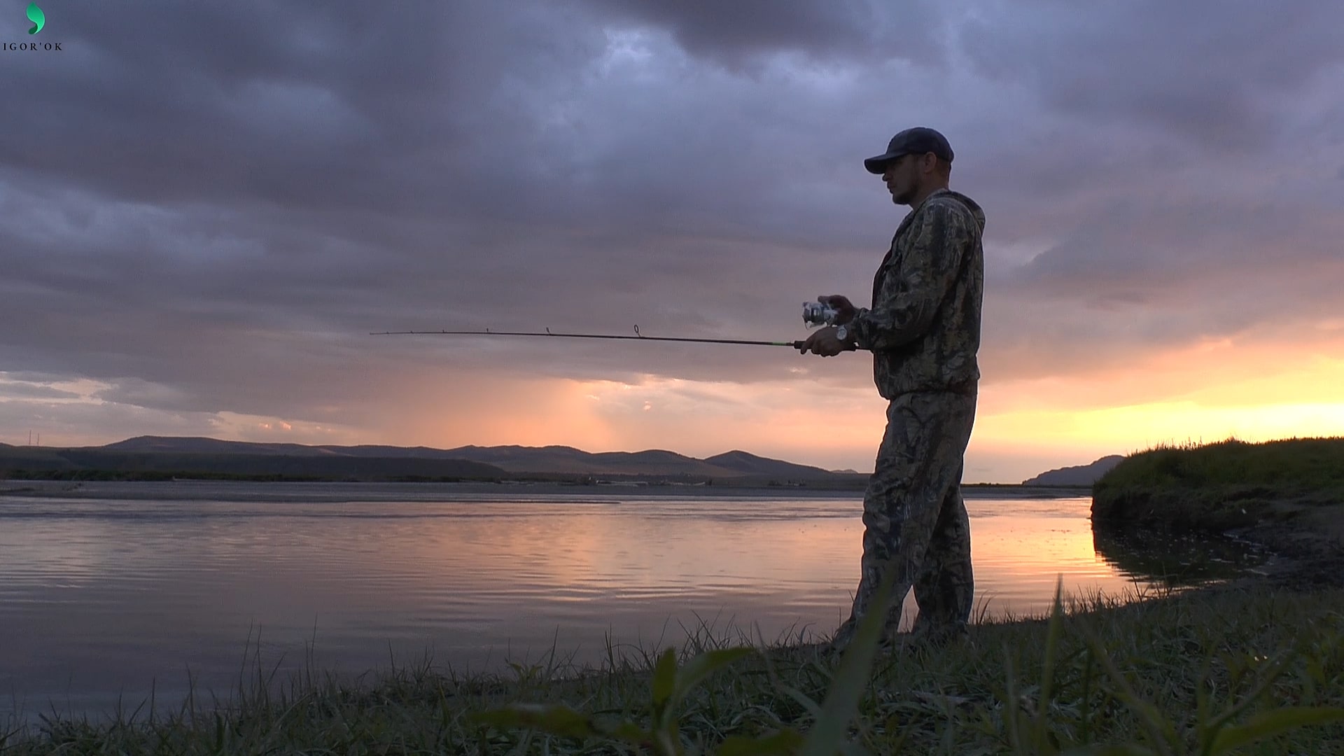 Рыбалка спиннингом. Река Туба - июль. В реках нет воды.mp4