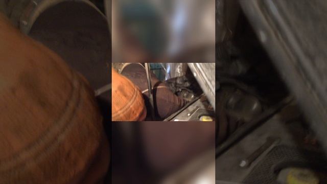 ЗАЖАЛО РУКУ? #машина #сервис #короткоевидео