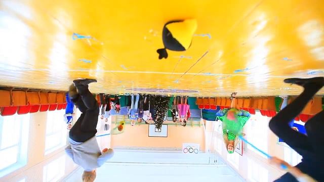 Новогоднее мероприятие в стиле Стиляги для школьников.