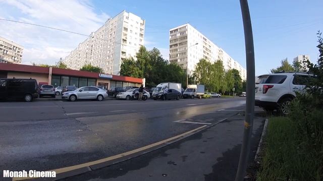 Конфликт между мотоциклистом и эмоциональным гостем с высокогорья 28 06 2021 на ул Коненкова.