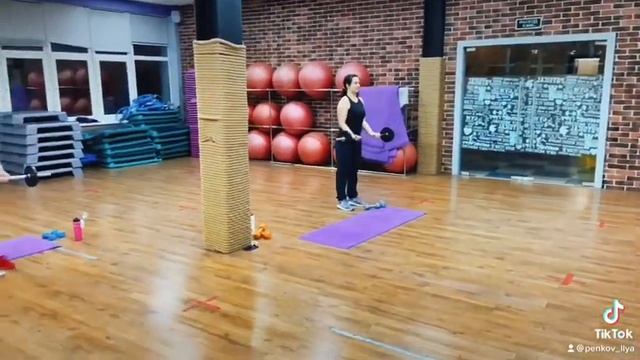 Силовая групповая тренировка STRONG_BODY