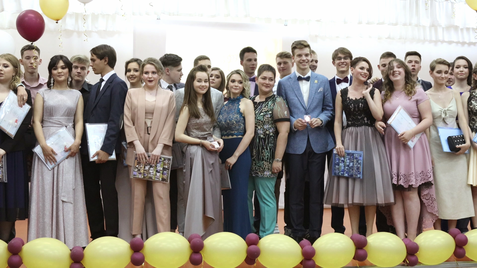 Выпускники школы