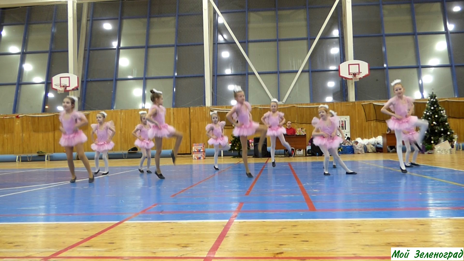 Спортивно-хореографический коллектив «Гармония» - «Новогодние игрушки»